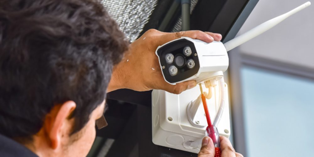 Comment trouver un installateur de caméra de surveillance